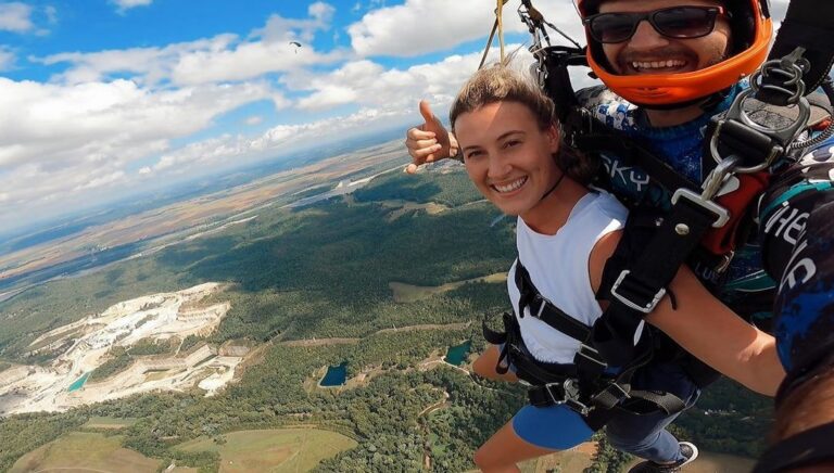 Skydive Bend | Tandem Skydiving in Bend, Oregon